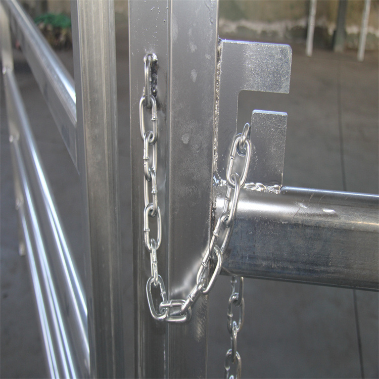 Make a Statement with a Sleek and Minimalist Aluminium Garden Gate and ...